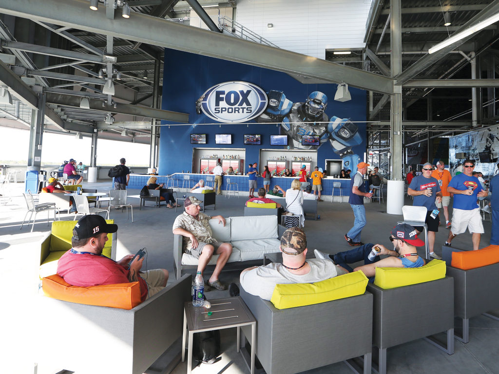 Daytona Trioval Club - VIP Daytona 500 Seating, Daytona 500 ...